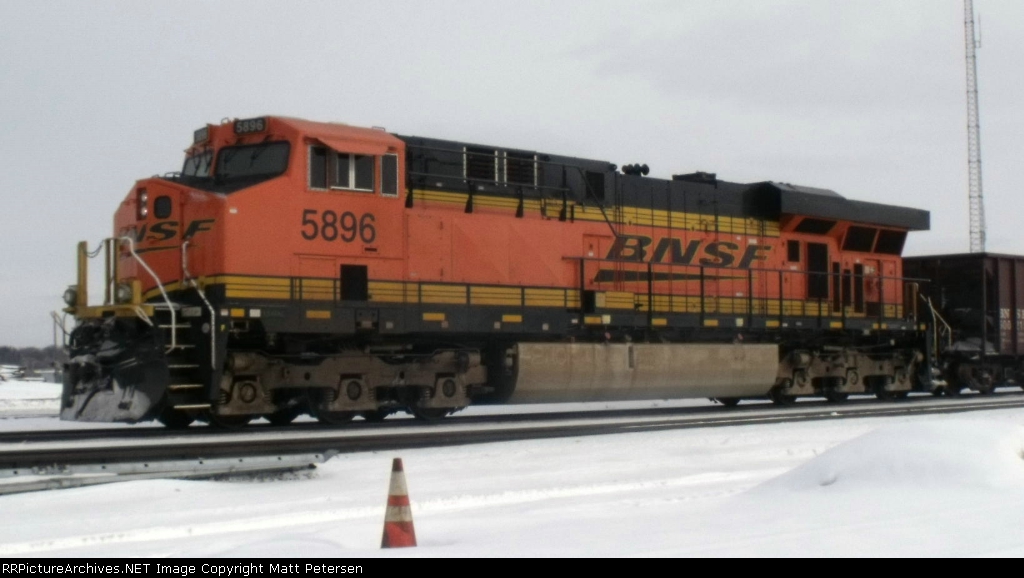 BNSF 5896